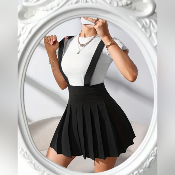 Skirts | Nwot Black Pleated High Waist Cross Back Hidden Side Zip ...